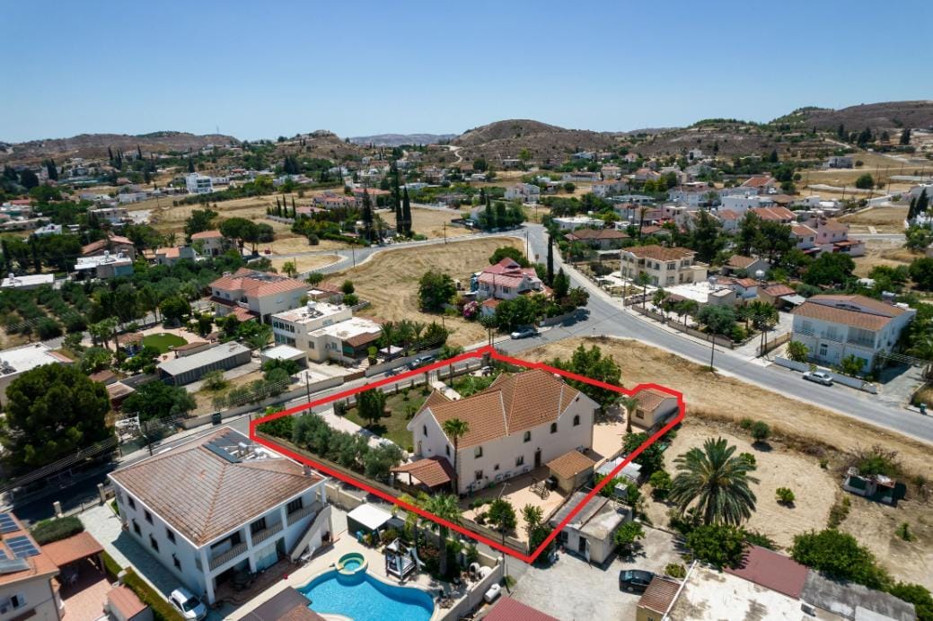 Five Bedroom House in Dali Nicosia